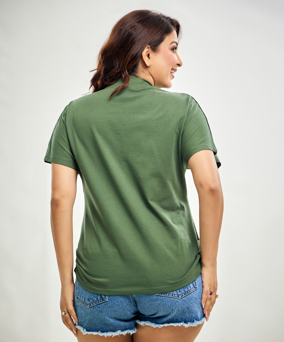 Side Gathered Crew Neck Tshirt- Khaki Green – Zigzag