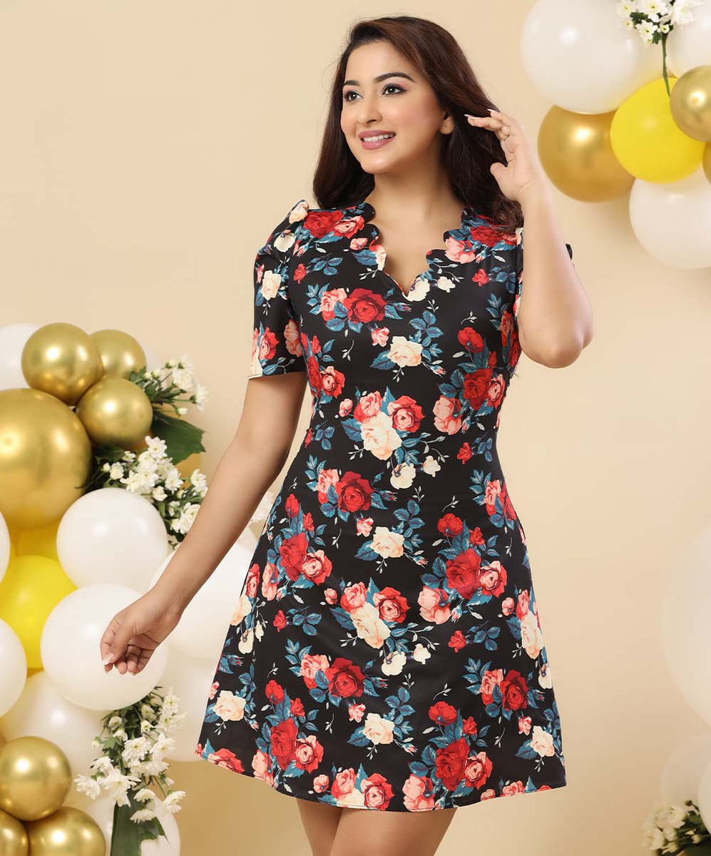 Printed Scallop Sleeve Detailed Dress – Zigzag