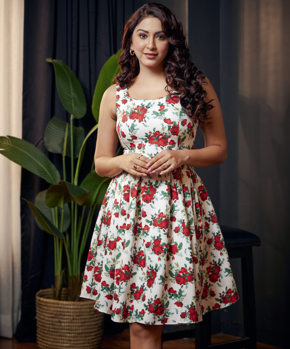 Waistless Scoop Neck Printed White Dress – Zigzag