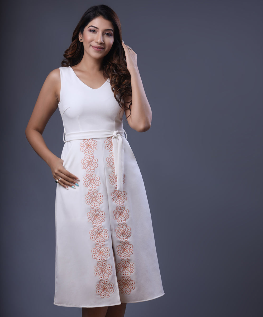 Embroidered Front Slit Shift White Dress – Zigzag