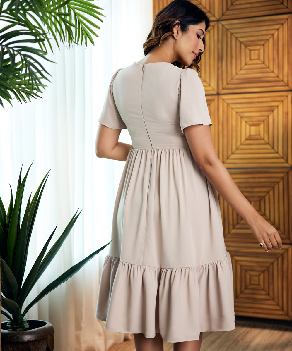 Lace Trimmed Gathered Sleeve Dress – Zigzag