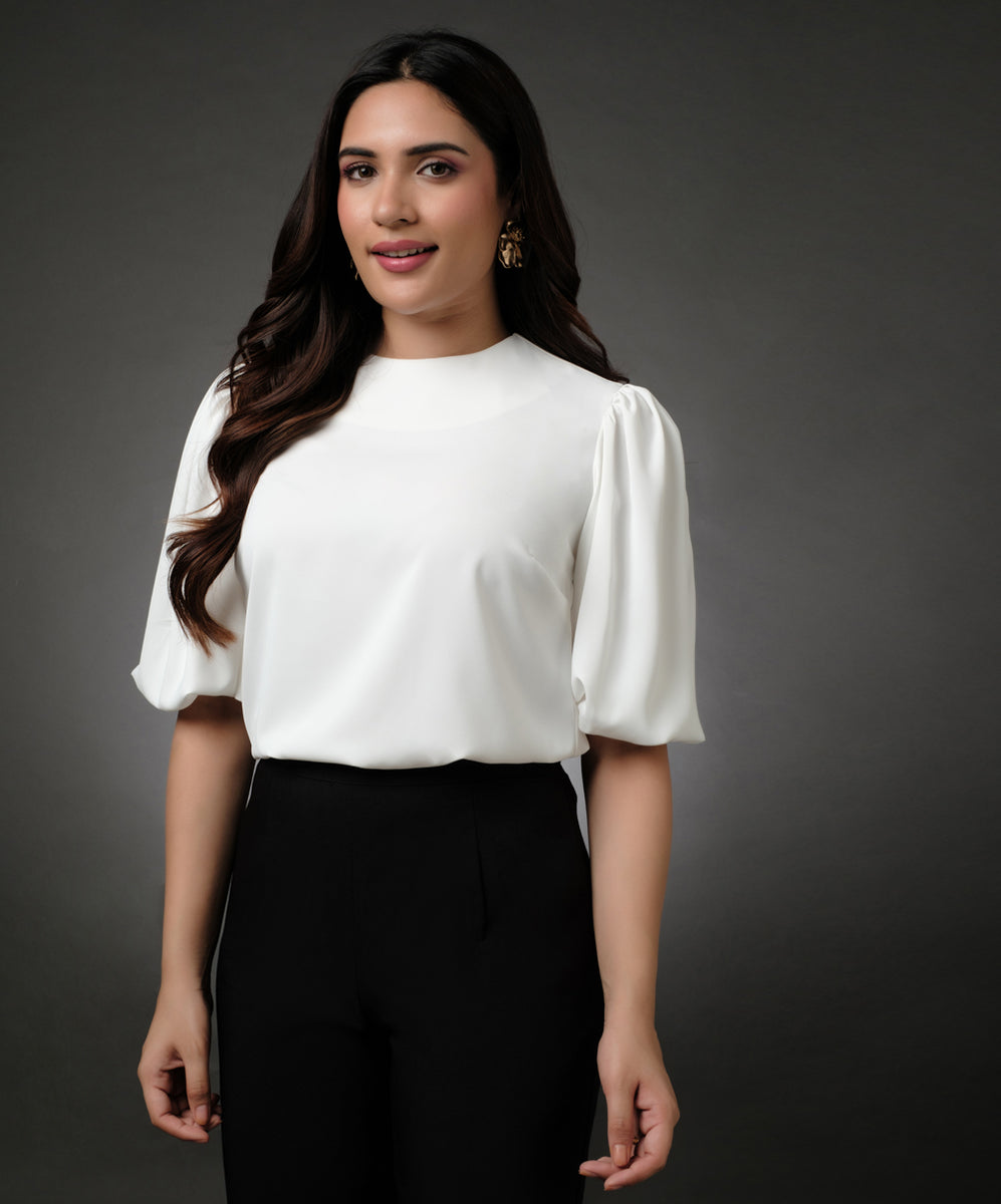 Round Neck White Sleeve Elasticated Top – Zigzag