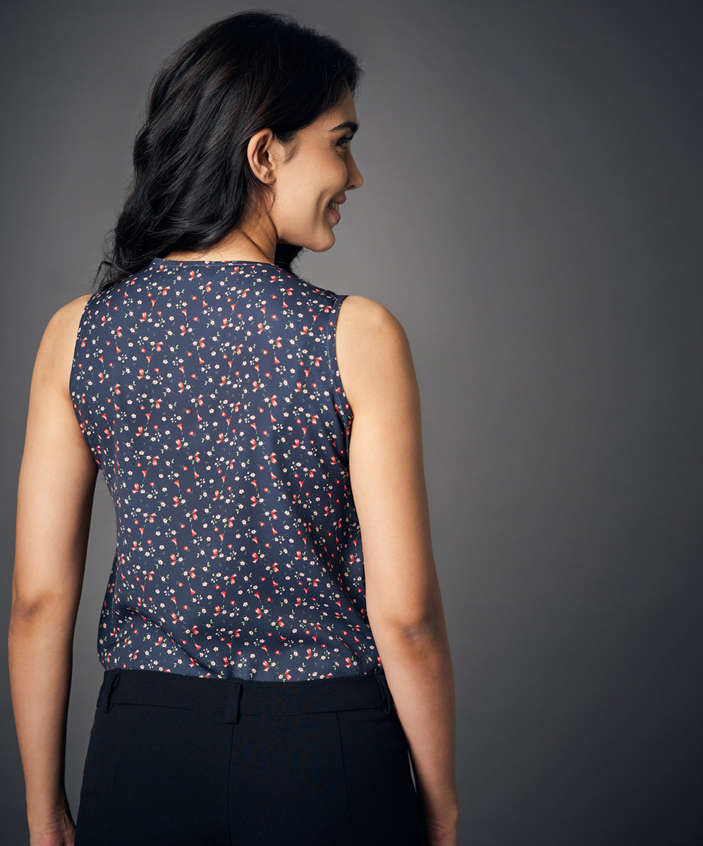 Notched Neckline Contrast Panel Black Blouse – Zigzag