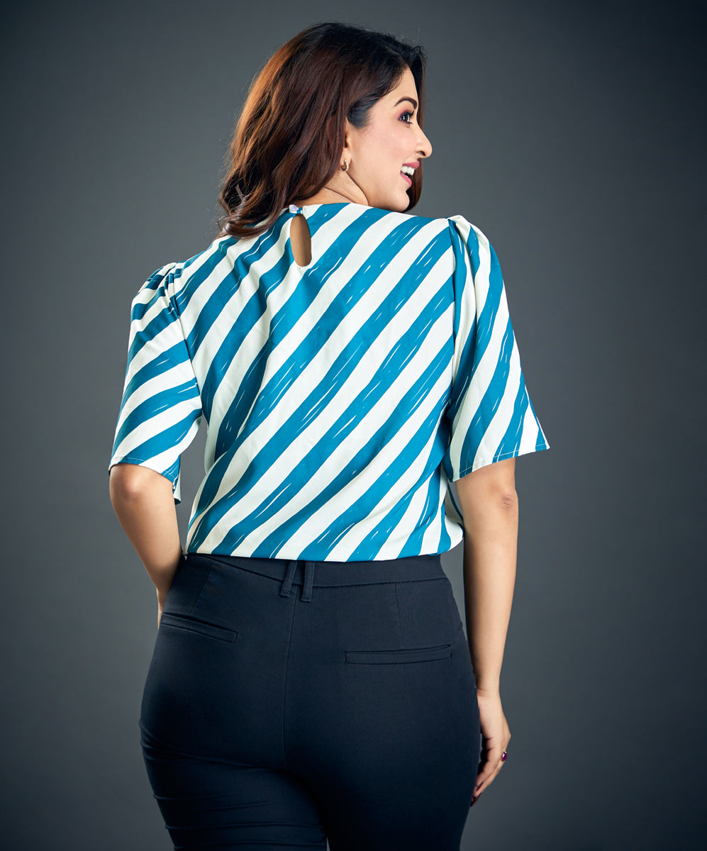 Woven Fabric Green Graphic Top – Zigzag