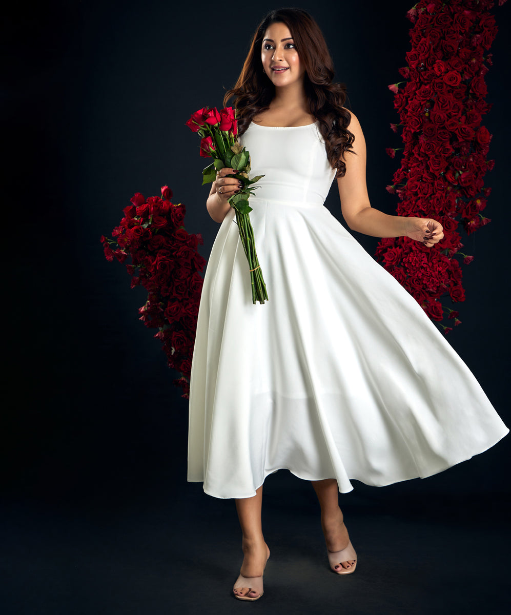 Waist less White Swing Midi Dress – Zigzag