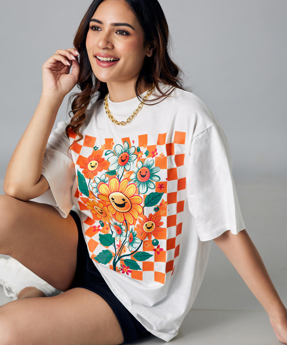 Oversize White Happy Flower Tshirt – Zigzag
